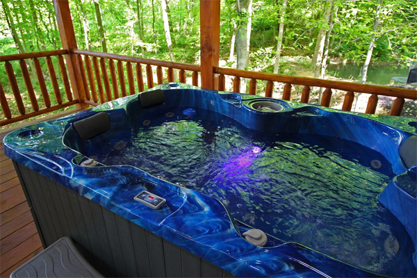 Cozy Cub Cabin - Hocking Hill Cabins - Logan, Ohio